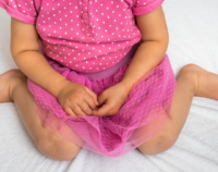 W-Sitting Vs. Side-Sitting: Why Does It Matter? - The Clubhouse